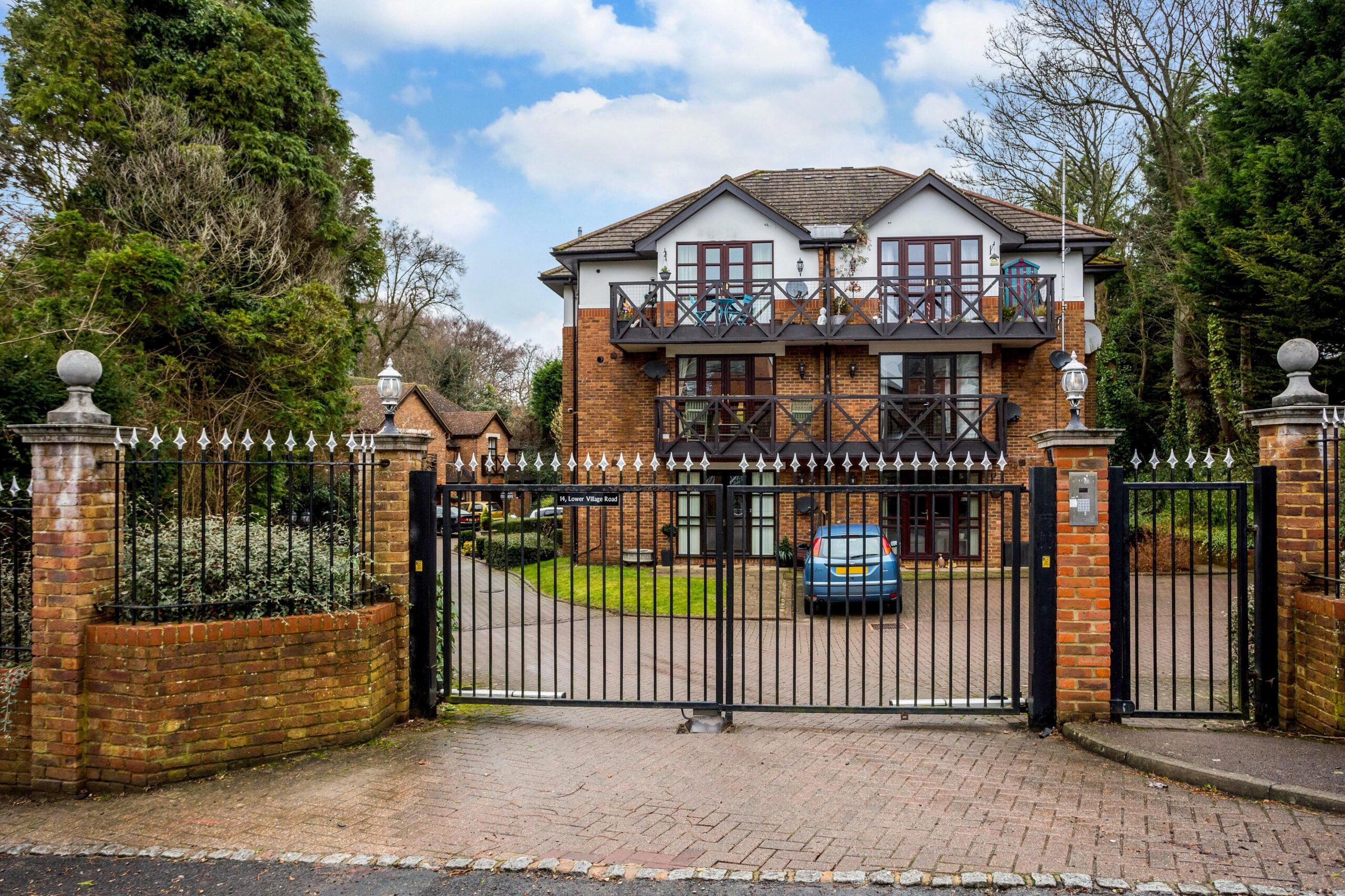 Sunning House, Sunninghill - Osborne Heath