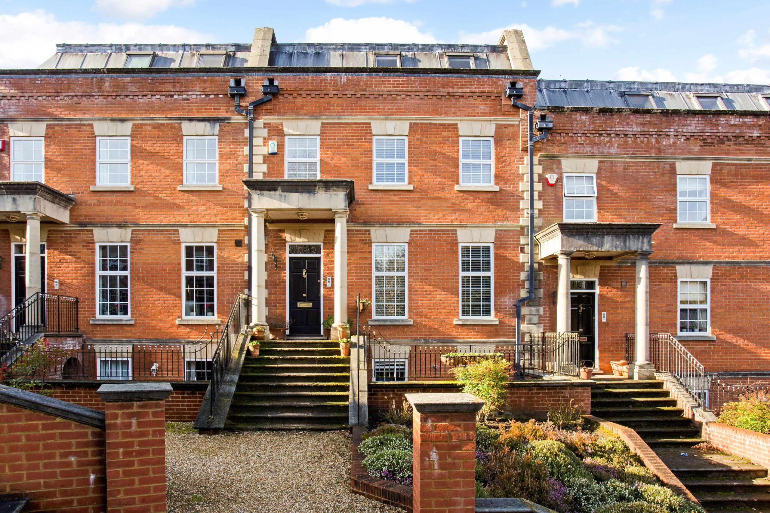 Princess Gate, Sunninghill - Osborne Heath