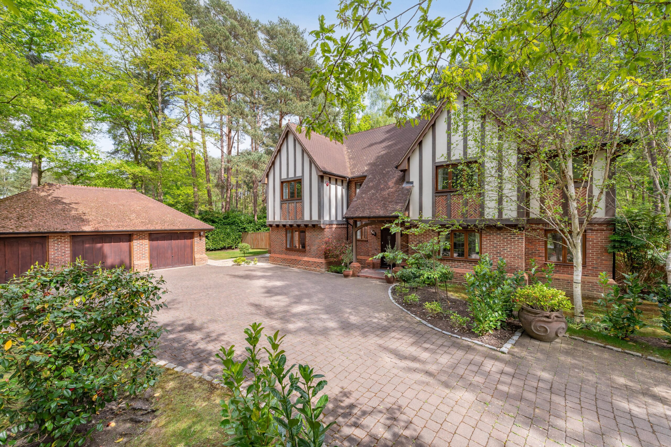 Coronation Road, Ascot - Osborne Heath