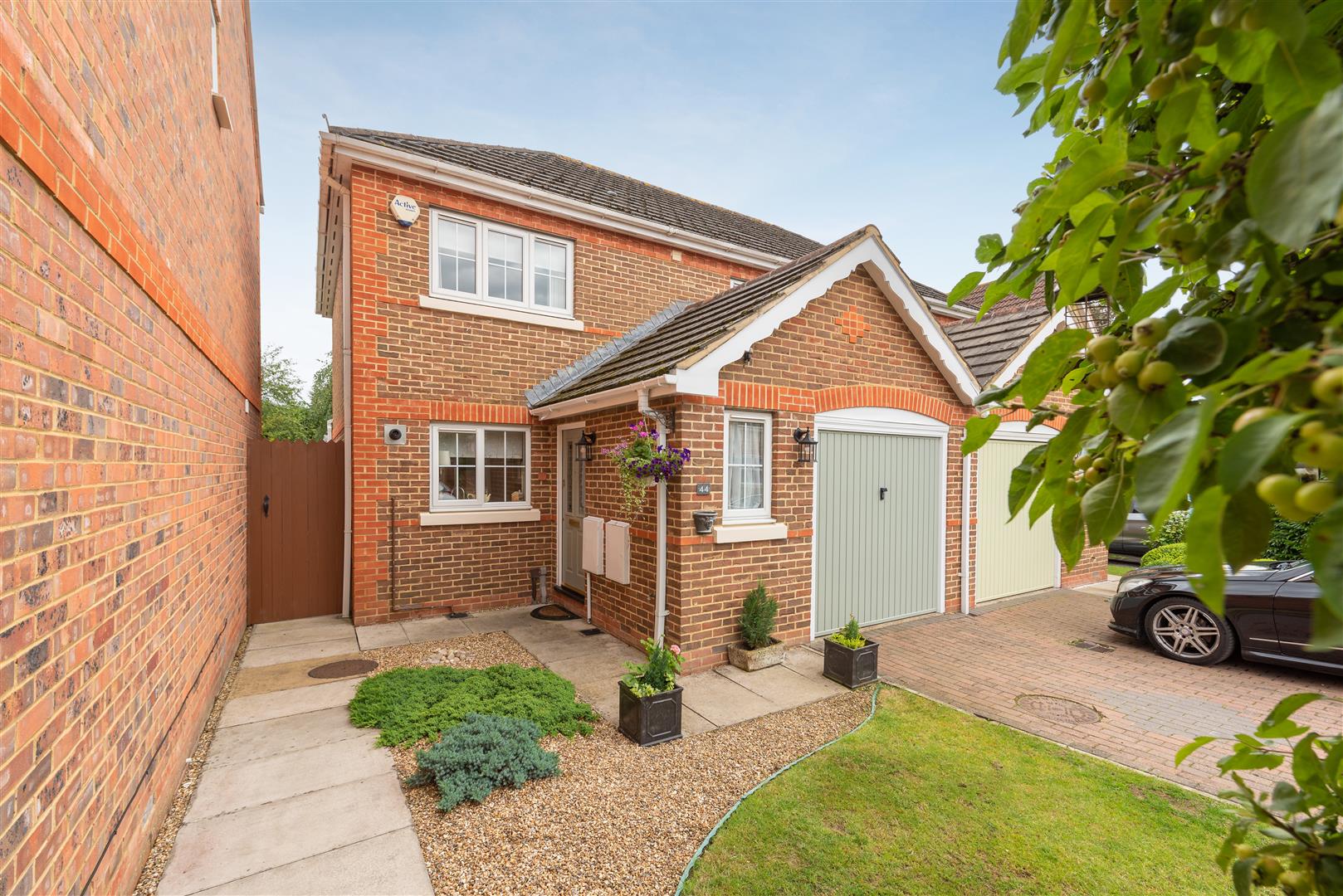 The Limes, Oakley Green - Osborne Heath