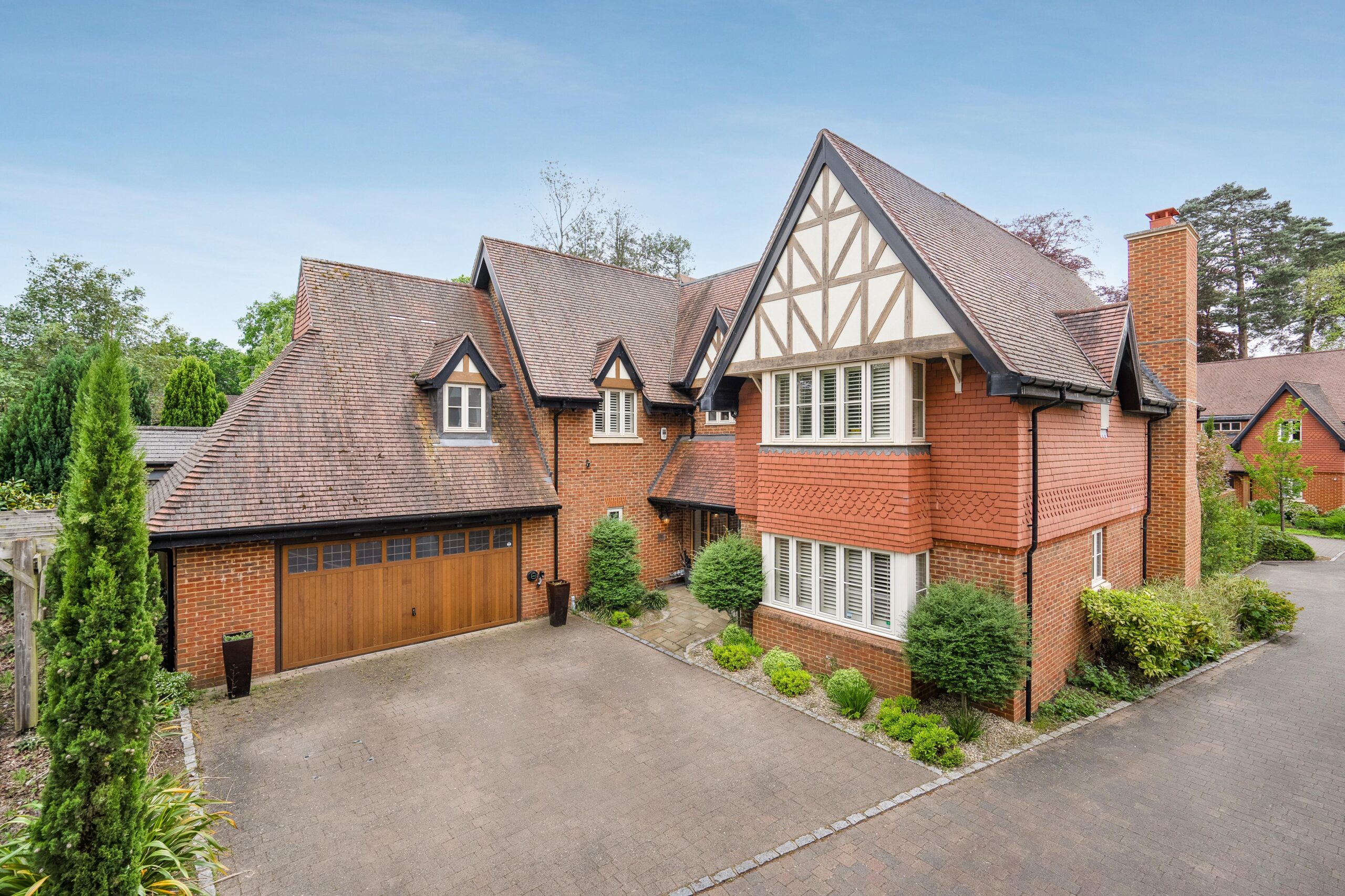 Furlong Drive, Ascot - Osborne Heath