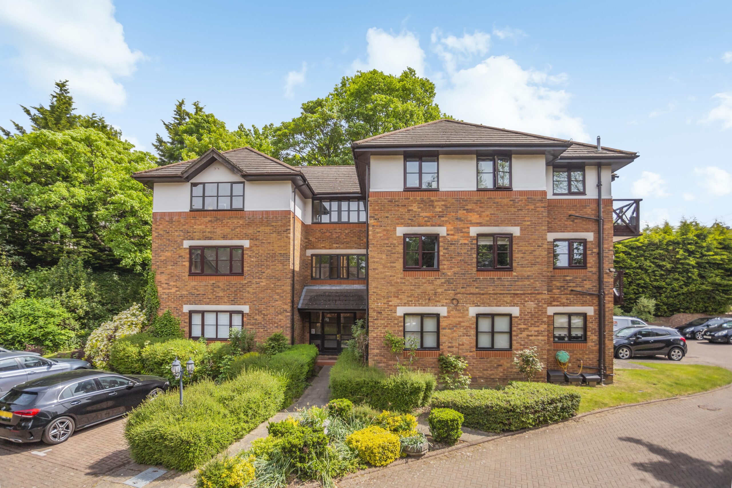 Sunning House, Sunninghill - Osborne Heath