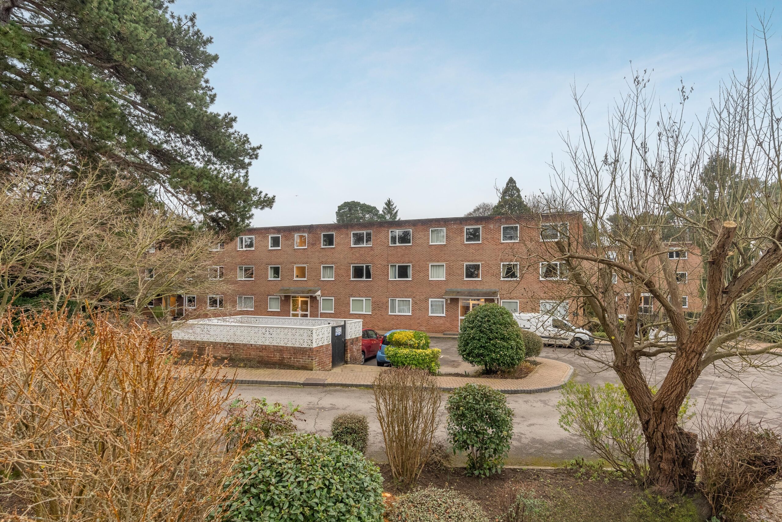 St Andrews Court, Sunninghill - Osborne Heath